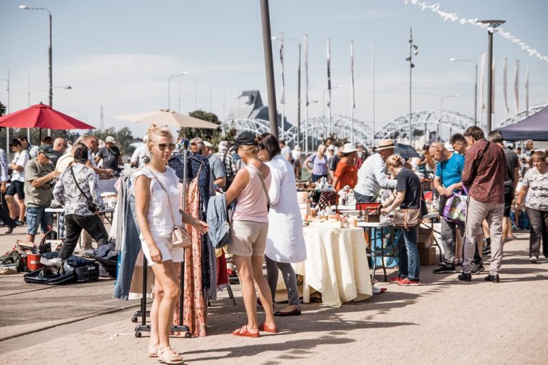 riga flea market 20 august 1 (3 of 49) - spikeri.lv